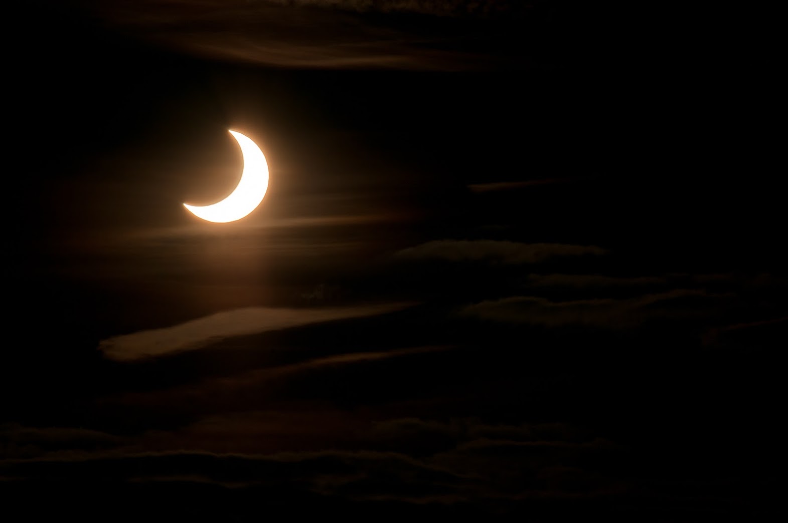 Solar Eclipse - At the edge of my camera settings - Lumenatic.com